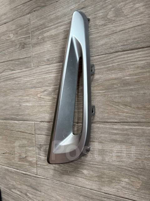 Заглушка бампера Toyota Prius 5271247060 ZVW50, передняя правая купить ...