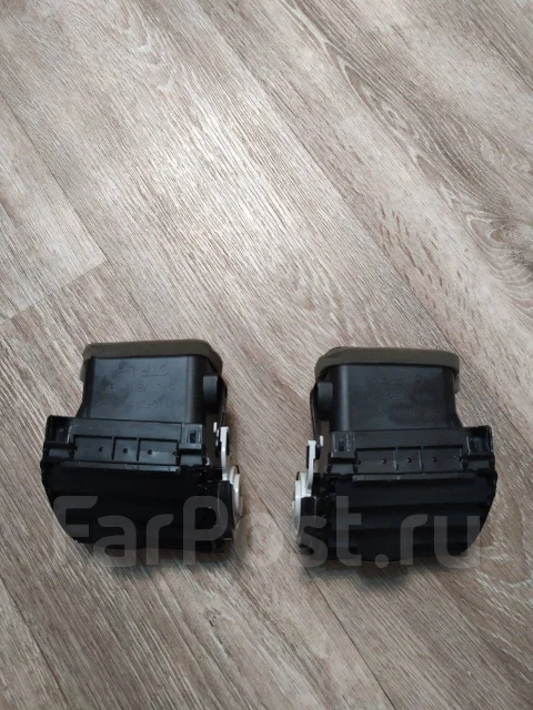 Решетка вентиляционная центральная Subaru Forester SJ5, SJ9, SJD, SJG ...