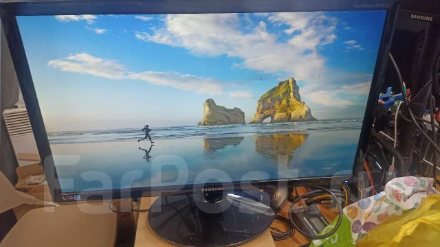 Монитор 24" Samsung S24B300 16:9 с адаптером, царапены, ЖК (LCD, LED ...