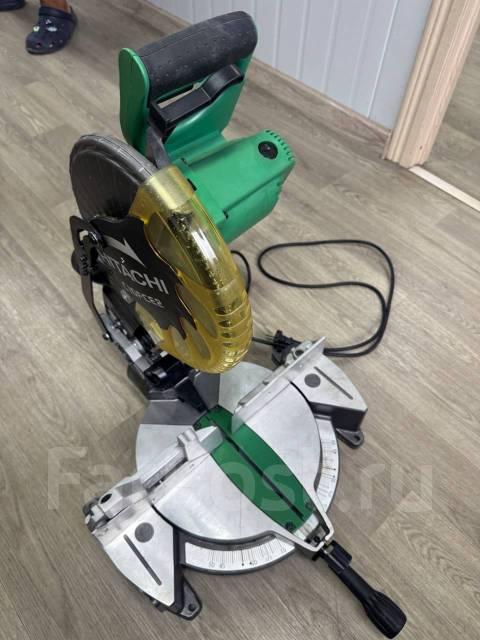 Пила торцовочная Hitachi C10FCE2 диск на 255мм, б/у, в наличии. Цена ...