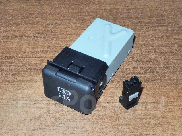 USB Разъем Toyota Raize 85532-B1010 купить в Екатеринбурге по цене: 2 ...