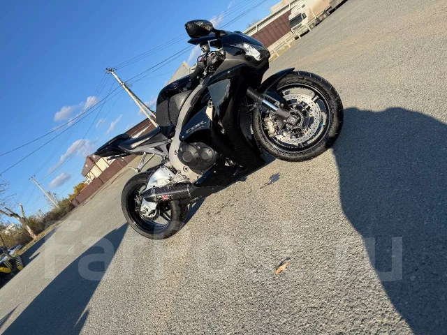 Honda CBR 1000RR Fireblade, 2011, 999 куб. см. 4х тактный, пробег по рф ...