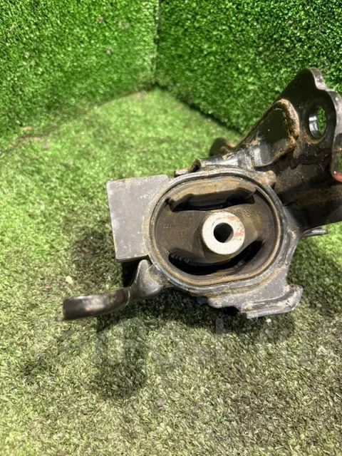 Подушка двигателя Toyota Wish 2012 1237237010 ZGE25 2Zrfae, левая ...