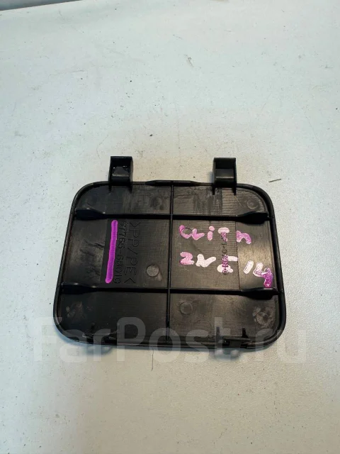 Заглушка обшивки крышки багажника Toyota Wish ZNE10 67765-68010 купить ...
